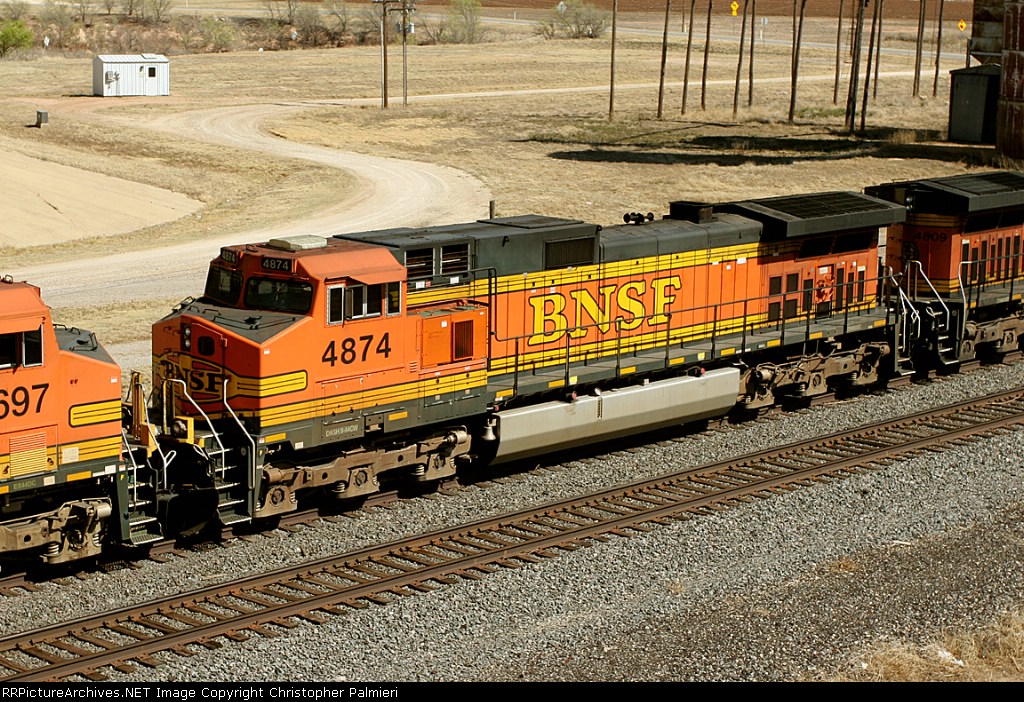 BNSF 4874